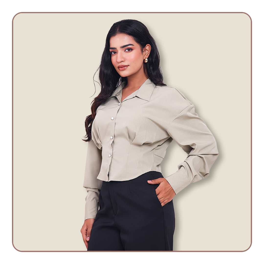 "Elevate Your Look: Women’s Fashion and Style Redefined at Avyra"