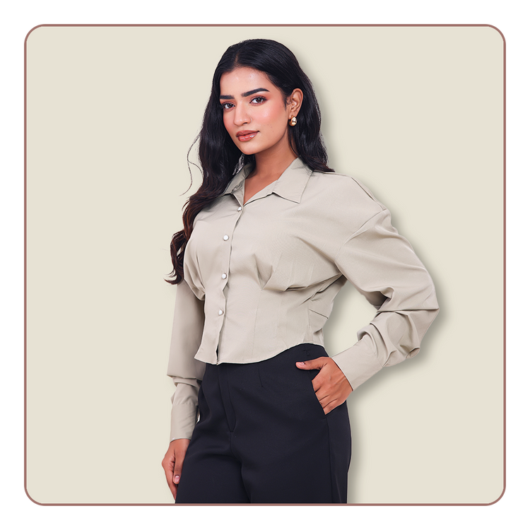 "Elevate Your Look: Women’s Fashion and Style Redefined at Avyra"